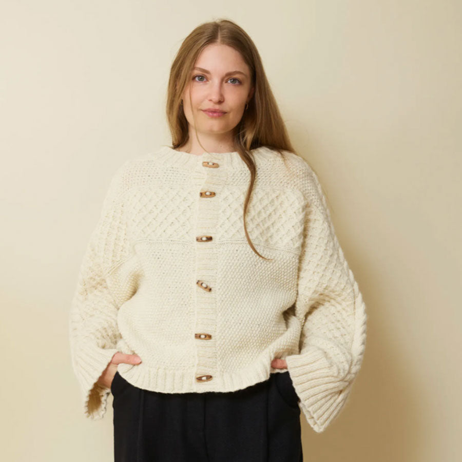 Haraboji Cardigan fra Aegyoknit - Garnkit